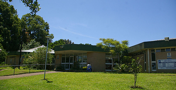 Waterfall Library in Waterfall, Durban, Kwazulu-Natal | LibraryThing