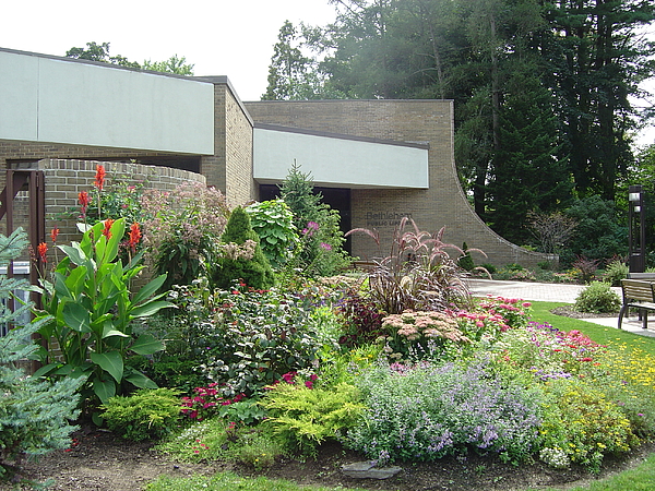 Bethlehem Public Library in Delmar, NY | LibraryThing
