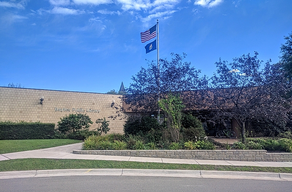 Bayliss Public Library in Sault Sainte Marie, MI | LibraryThing