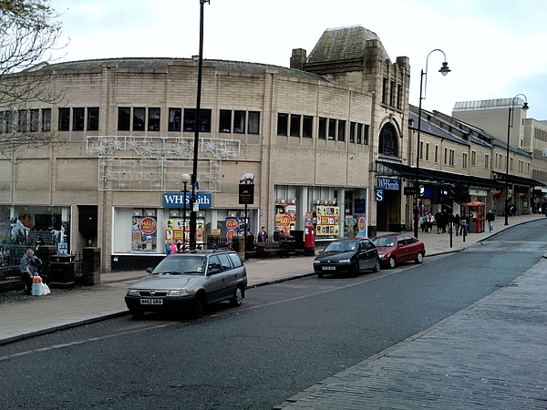 WHSmith Halifax (Woolshops Shopping Centre) in Halifax | LibraryThing