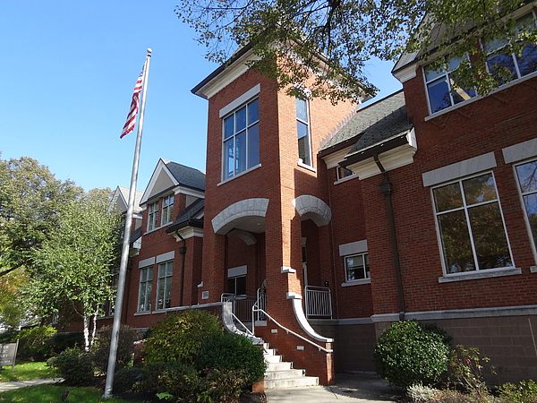 Thayer Public Library in Braintree, MA | LibraryThing