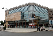 Enfield Town Library in Enfield, Middlesex | LibraryThing
